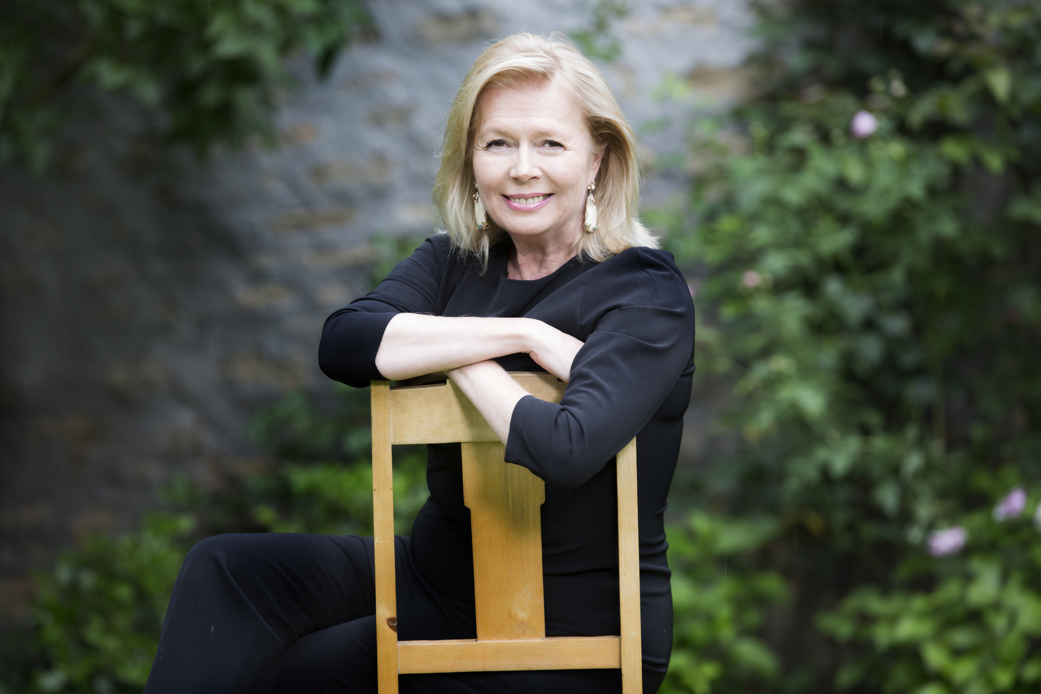 Starting signal for the entry phase